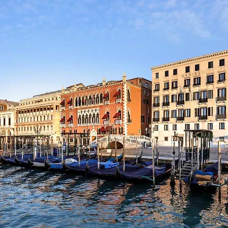 Hotel Rialto Venice | Italy